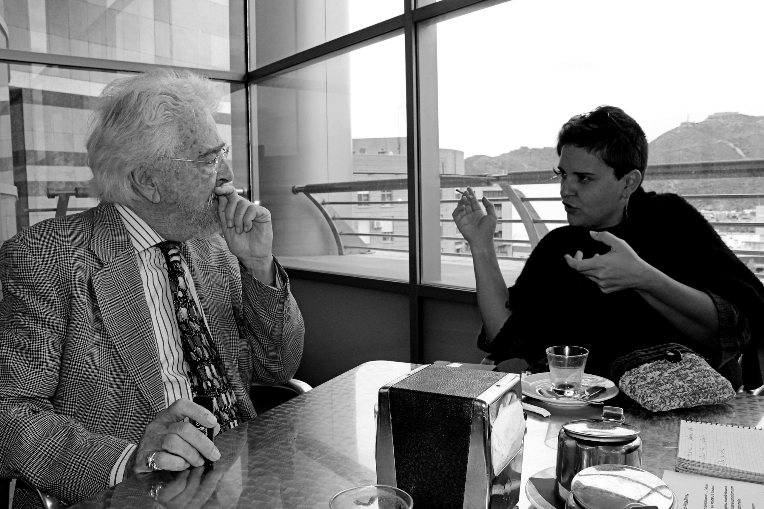 José María Álvarez: "No te preguntes nunca por qué escribes. No lo ...